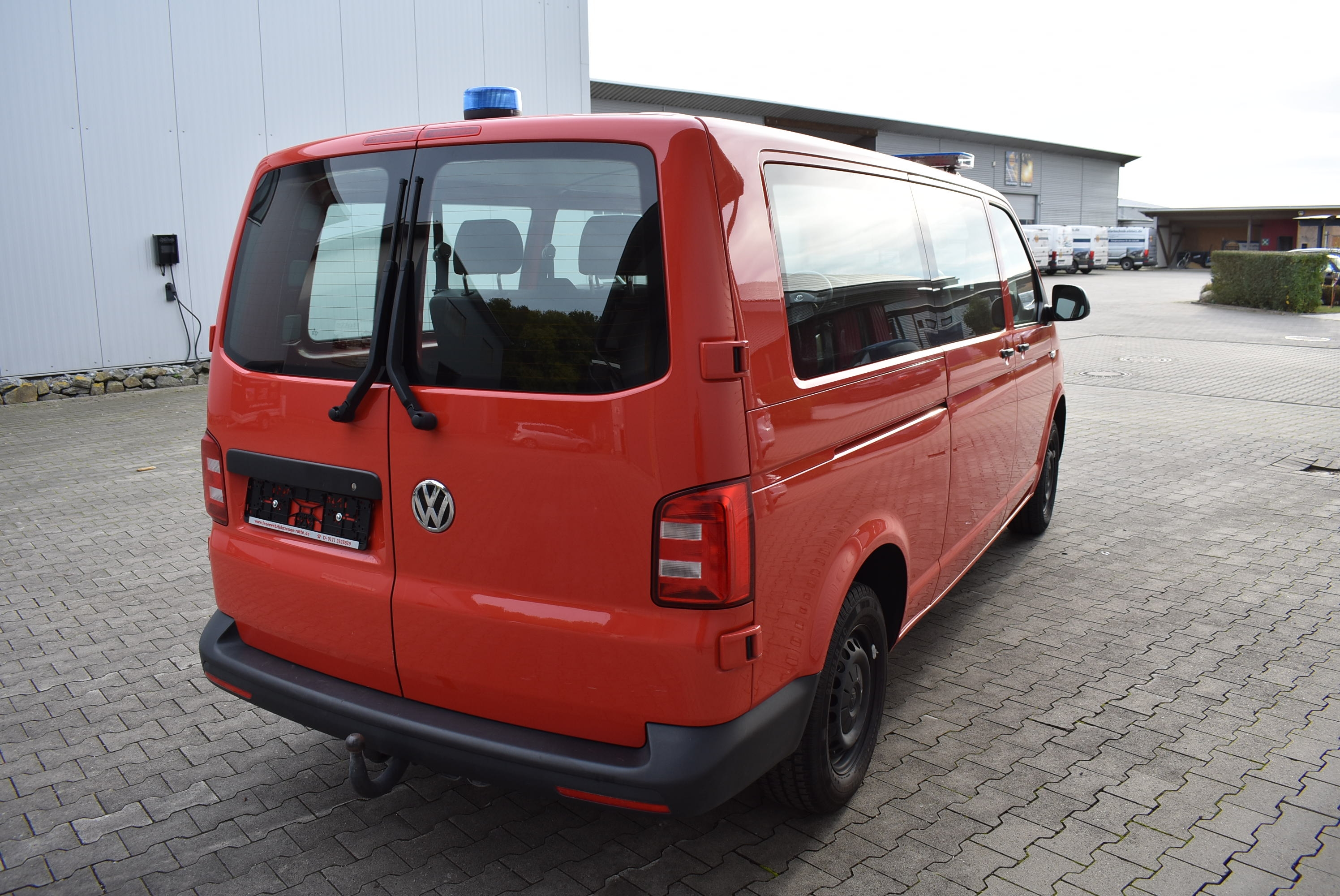 Volkswagen T6 2.0 TDI Lang RAL 3000 MTF / MTW 8-Sitzer Feuerwehr