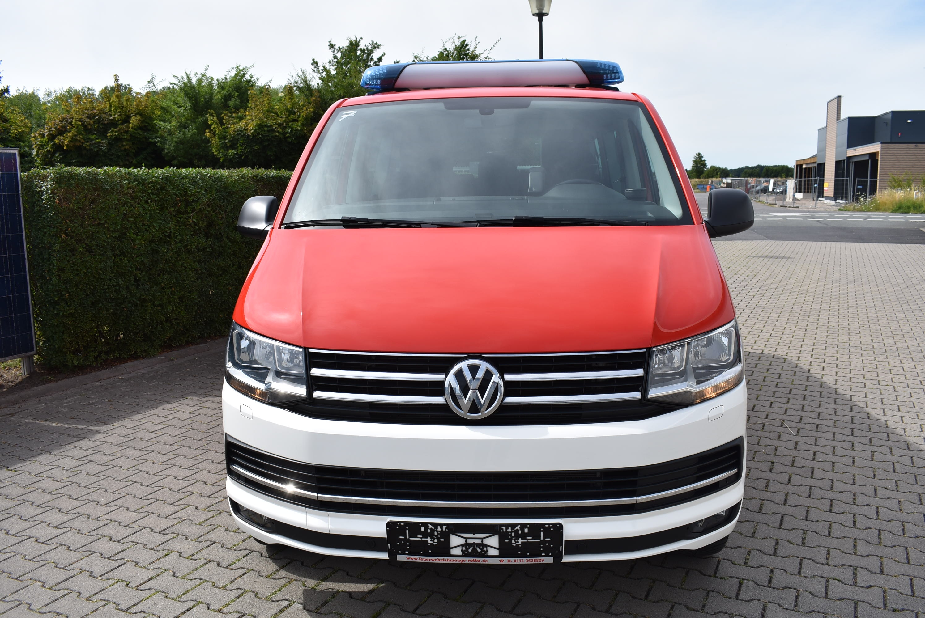 Volkswagen T6 2.0 TDI Transporter Caravelle Lang Automatik Feuerwehr KdoW / MTW 8-Sitzer